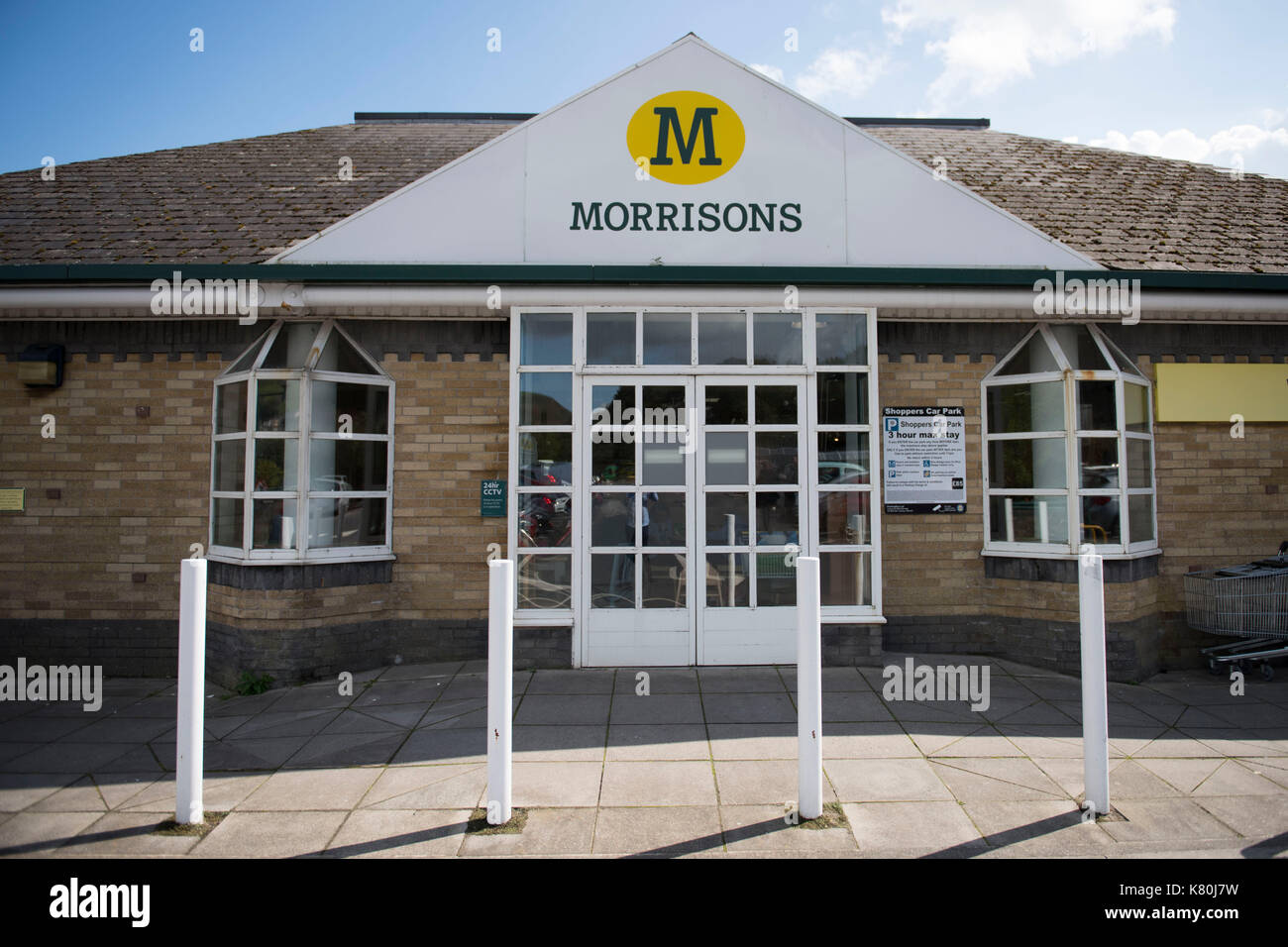 Morrisons logo hi-res stock photography and images - Alamy