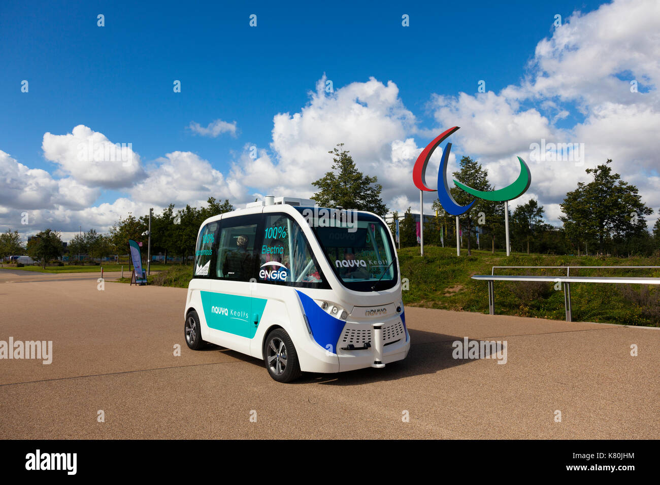 Autonomous bus hi-res stock photography and images - Alamy
