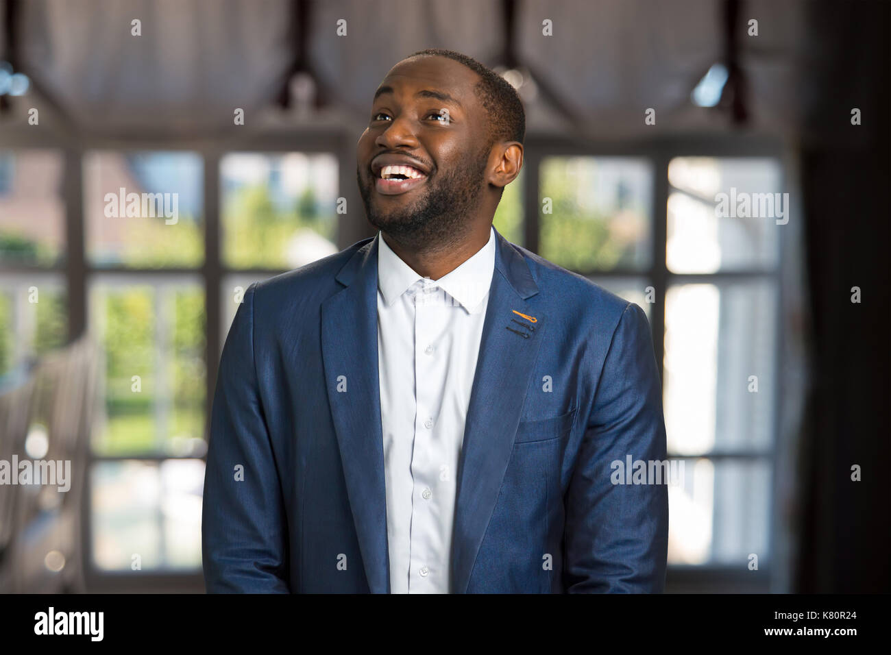 Man looking upward hi-res stock photography and images - Alamy