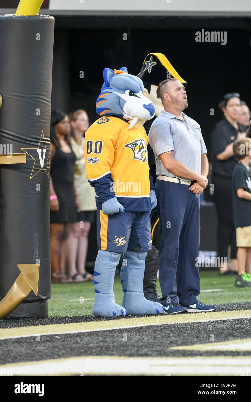 Nashville, TN, USA. 16th Sep, 2017. Nashville Predator mascot Gnash ...