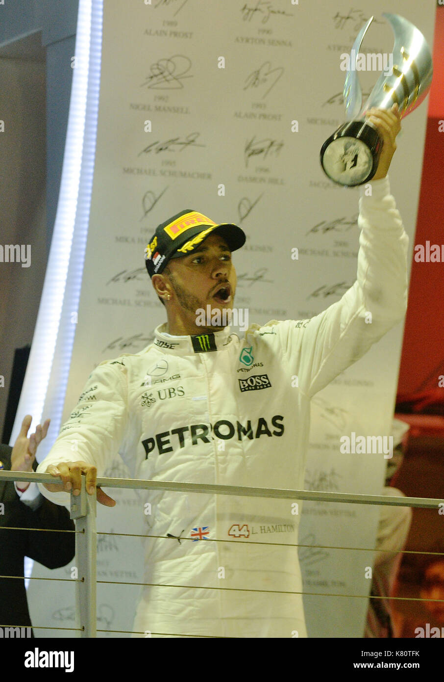 British grand prix trophy hi-res stock photography and images - Alamy
