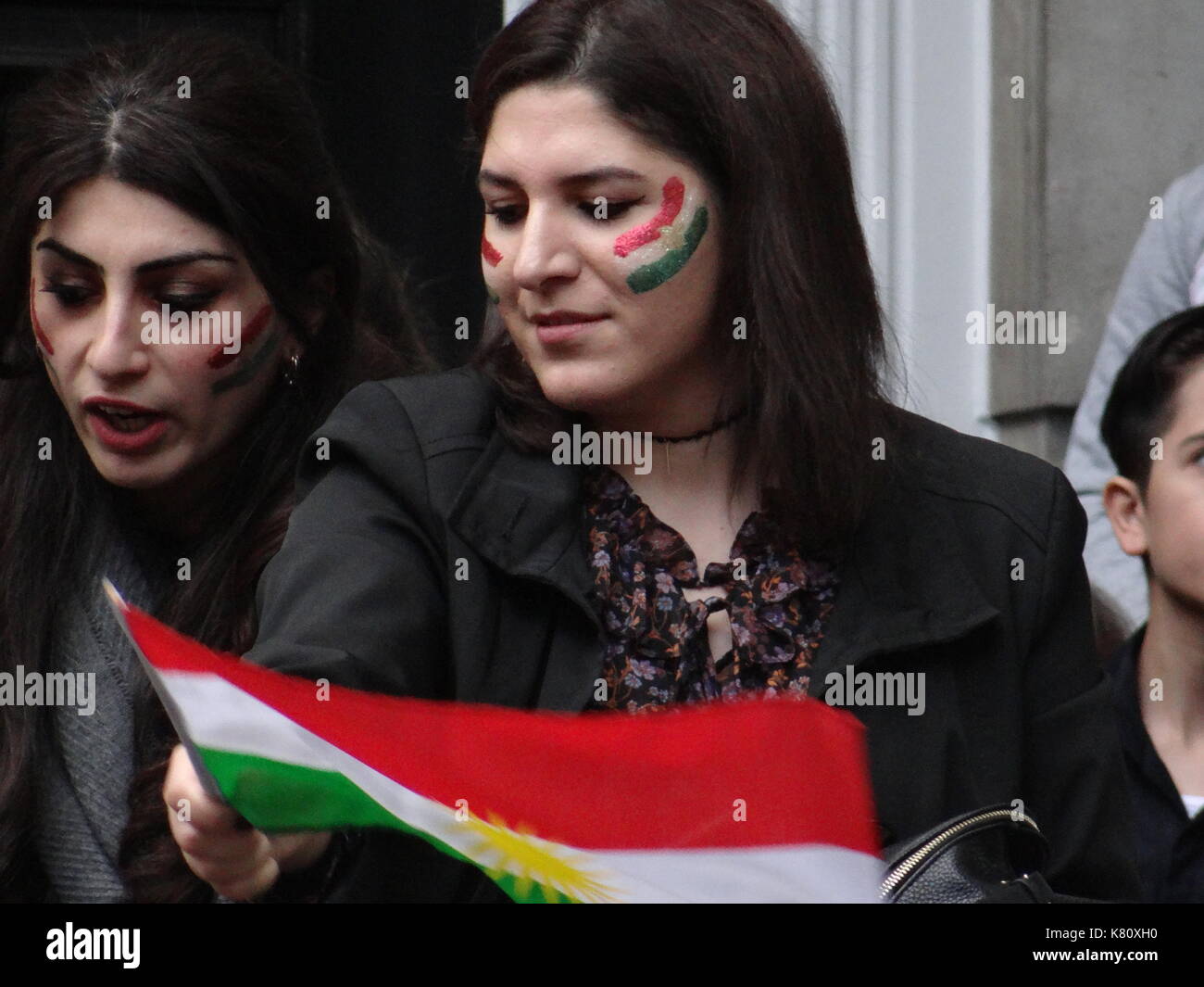Hundreds of Kurdish people protest opposite British Government at 10 ...