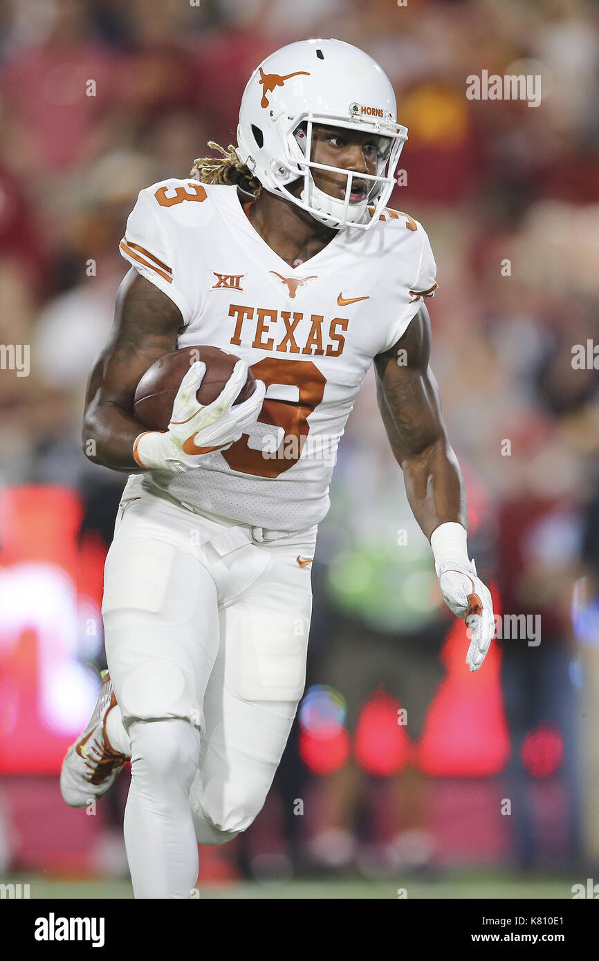 Big longhorns hi-res stock photography and images - Alamy