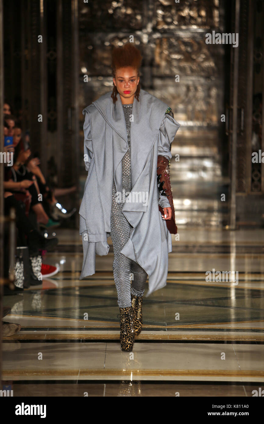 Couture gardens hi-res stock photography and images - Alamy