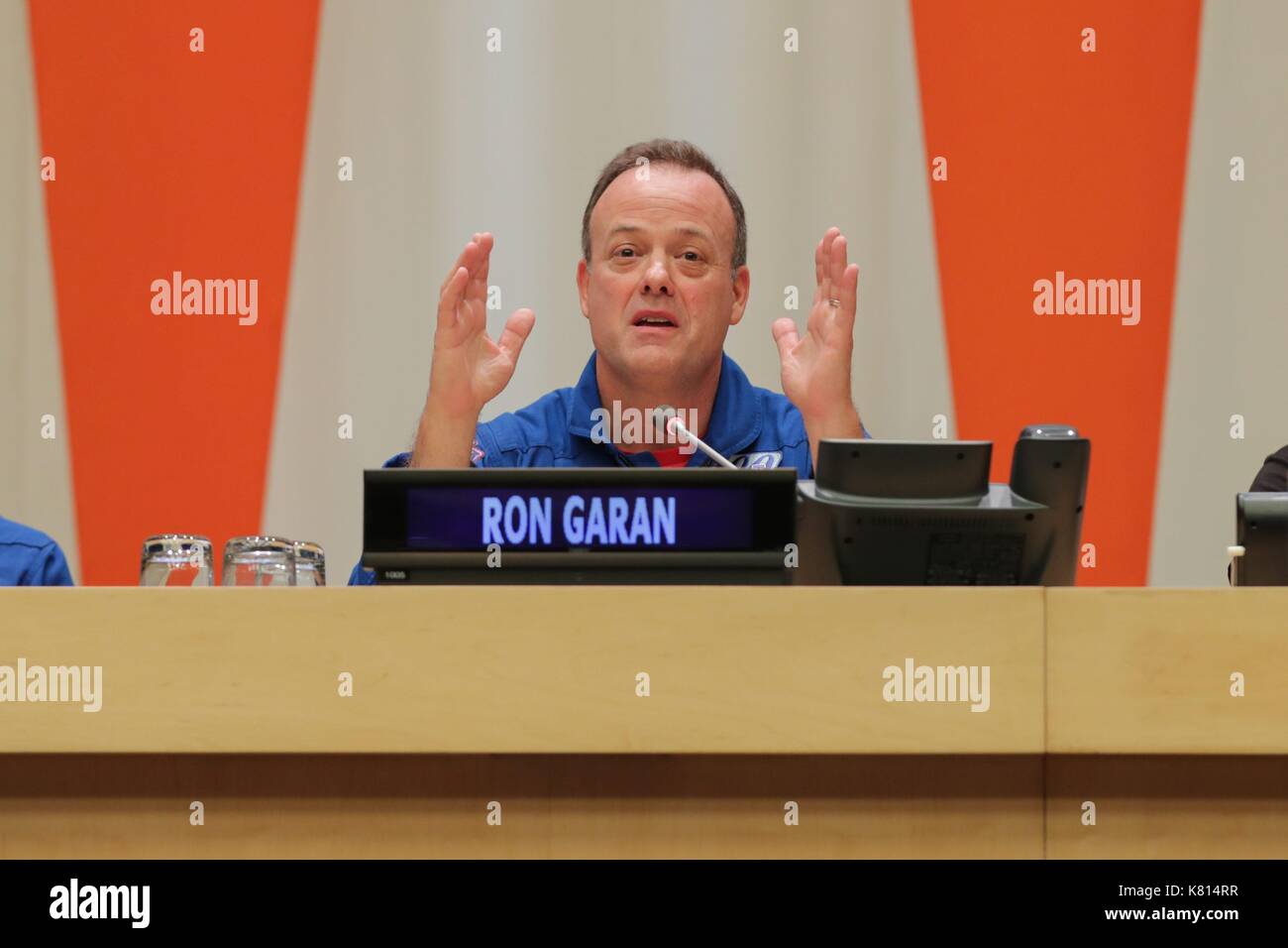 Ron garan hi-res stock photography and images - Alamy