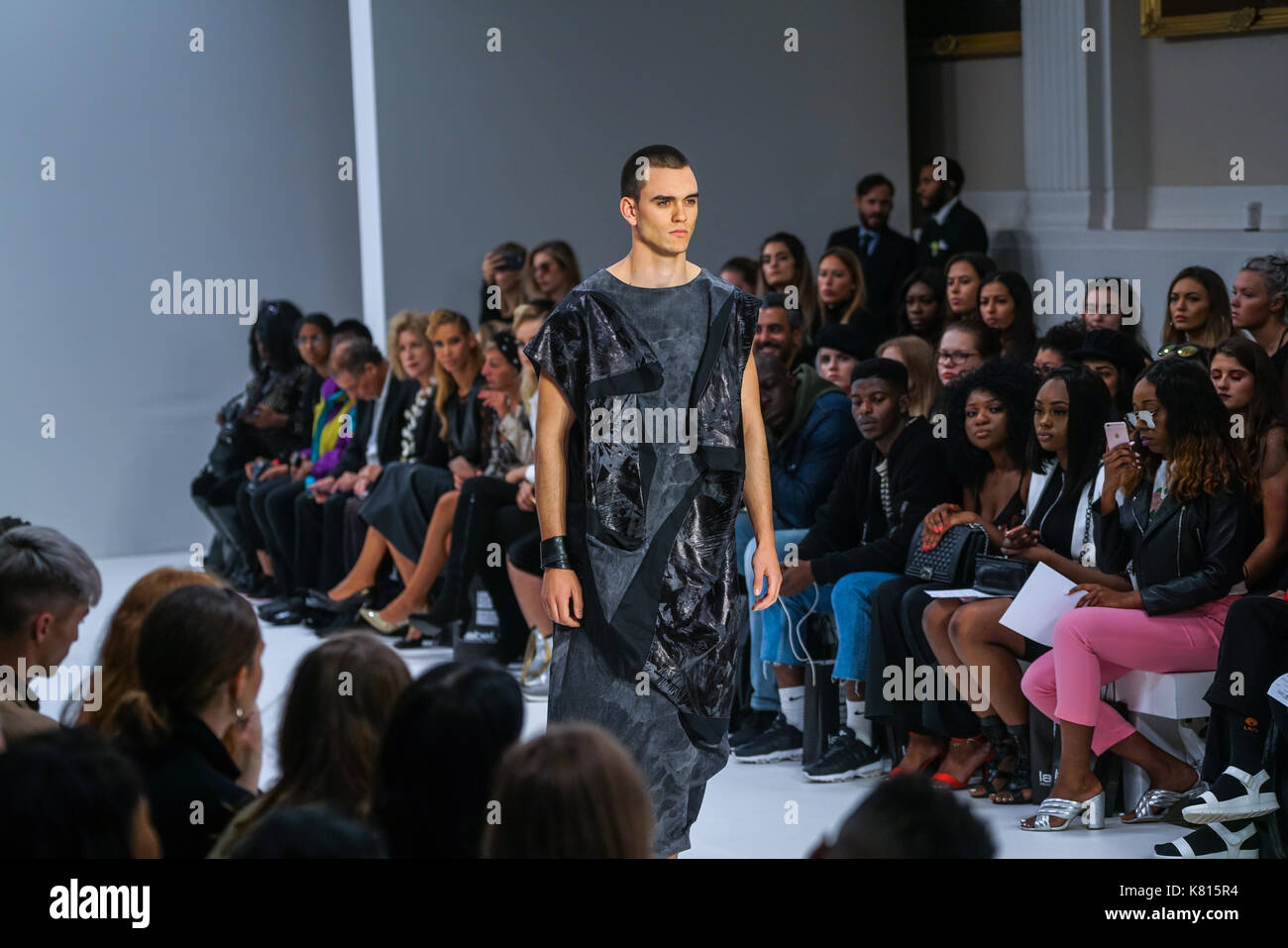 Shun yu hi-res stock photography and images - Alamy