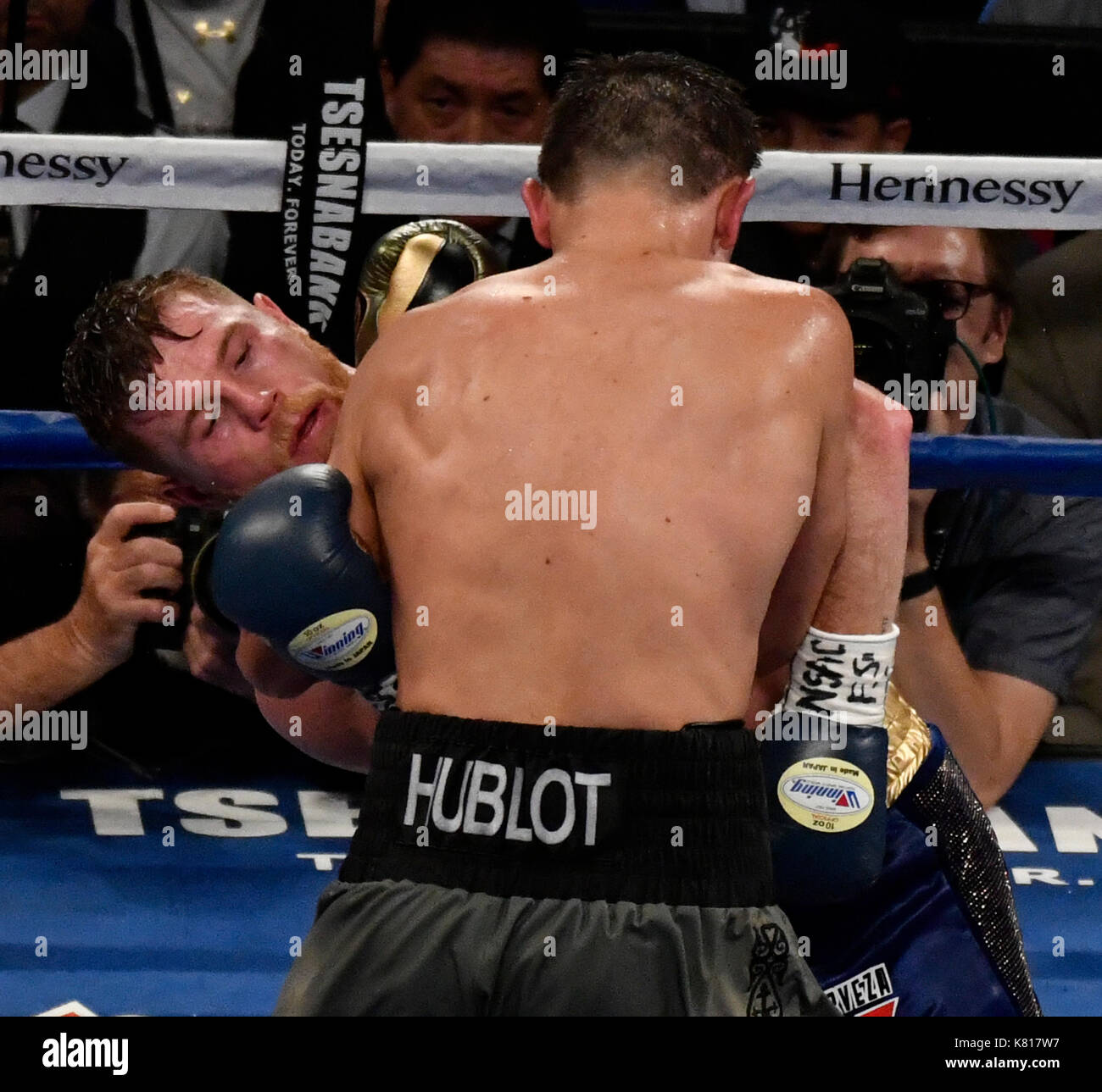 Las Vegas, NV, USA. 16th Sep, 2017. (In gray trunks) GGG goes 12 rounds ...