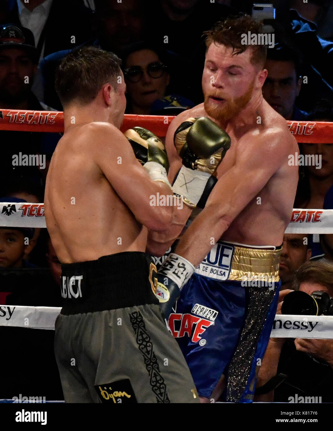 Las Vegas, NV, USA. 16th Sep, 2017. (In gray trunks) GGG goes 12 rounds ...