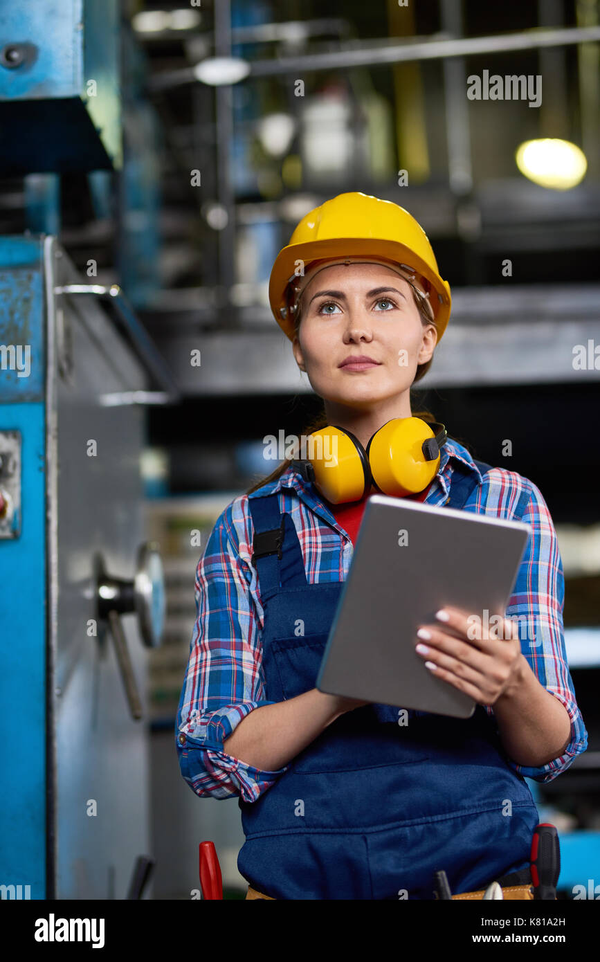 Female focused on work hi-res stock photography and images - Alamy