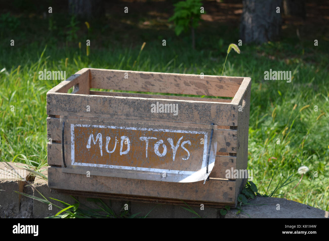 Mud box hi-res stock photography and images - Alamy