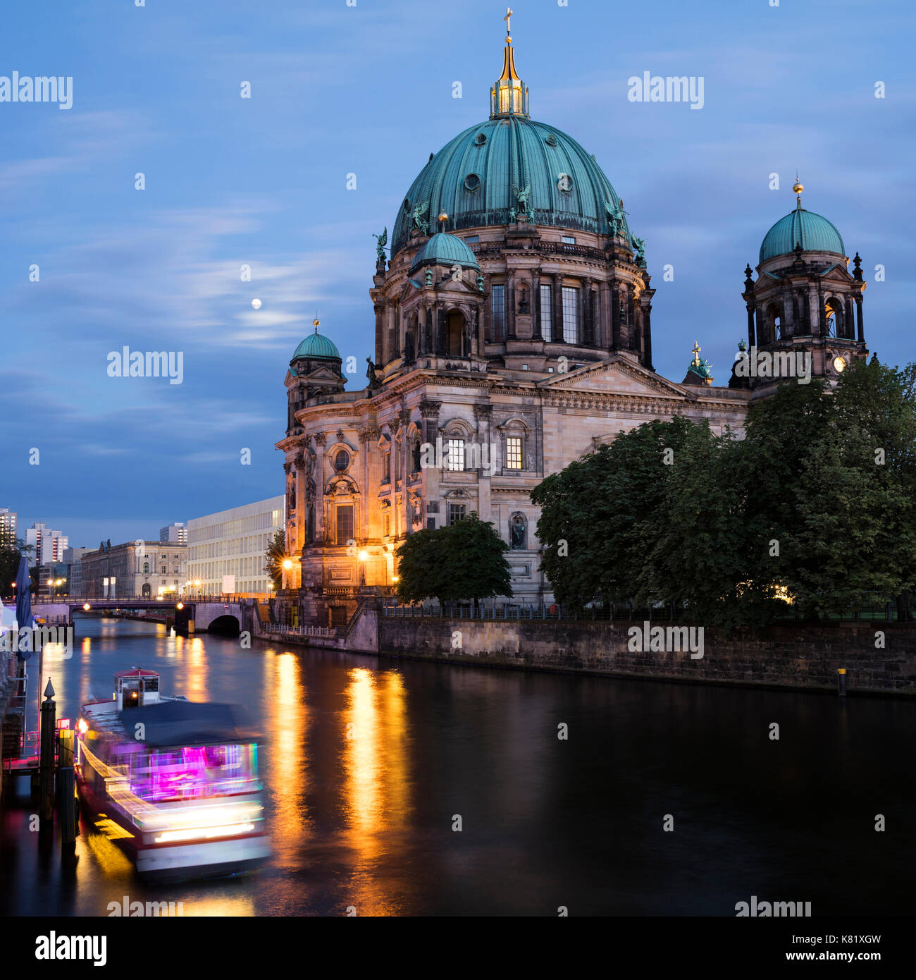 Berliner Dom Berlin Cathedral Evening Mood Berlin Germany Stock Photo Alamy berliner-dom-berlin-cathedral-evening-mood-berlin-germany-stock-photo-alamy