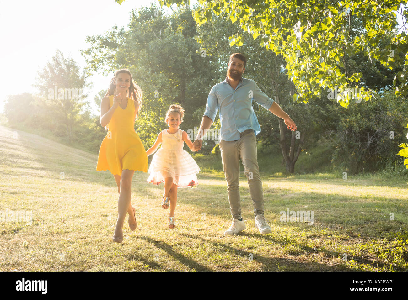Full body of happy woman summer hi-res stock photography and images - Alamy