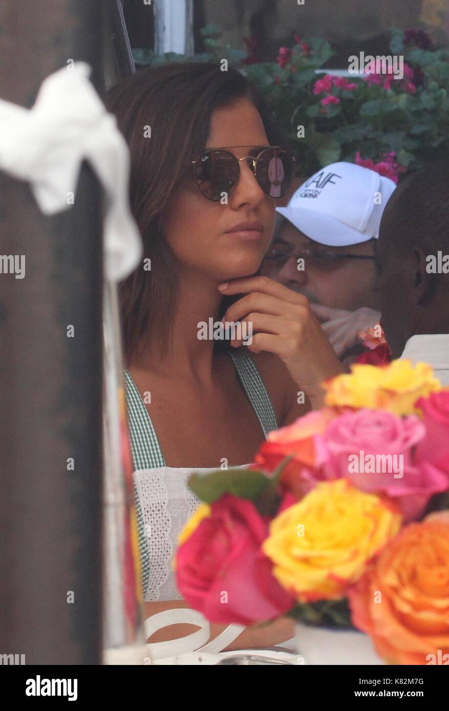 Lucy Mecklenburgh dines at The Ivy with her boyfriend Ryan Thomas ...