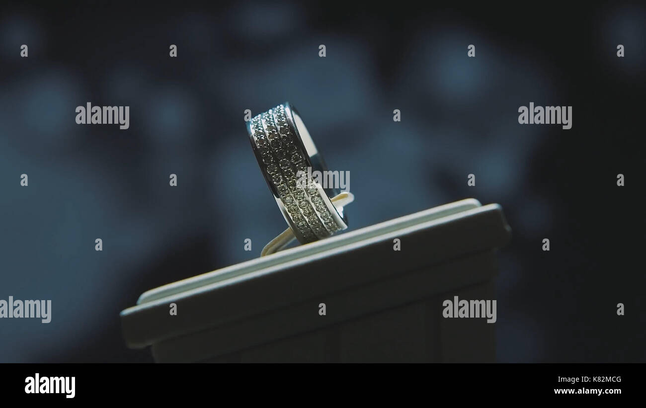 Precious diamond rings. Fine luxury diamond jewellery window display ...