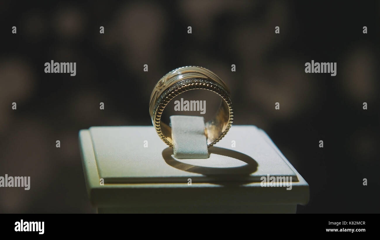 Precious diamond rings. Fine luxury diamond jewellery window display ...