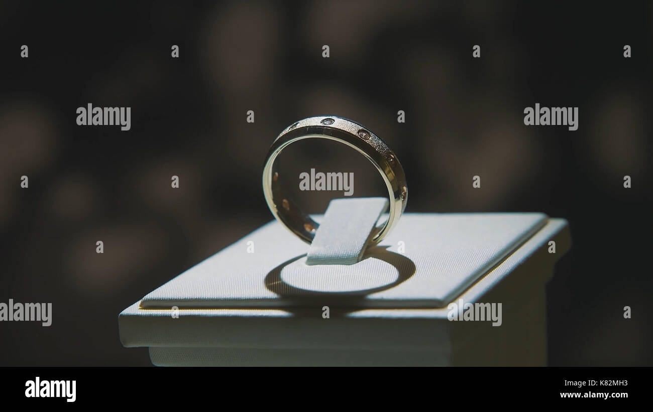 Precious diamond rings. Fine luxury diamond jewellery window display ...