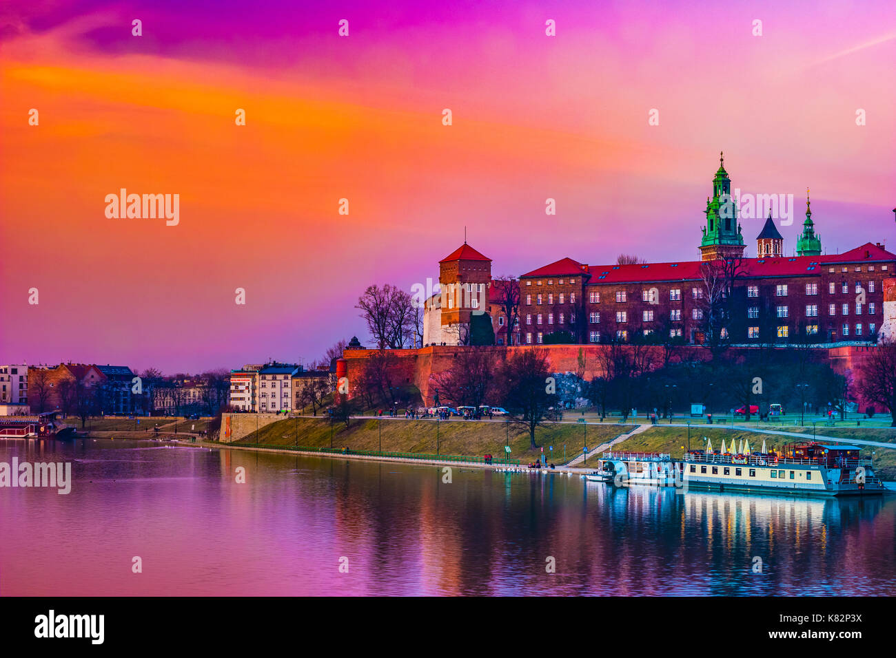 Royal castle of the Polish kings on the Wawel hill Stock Photo - Alamy