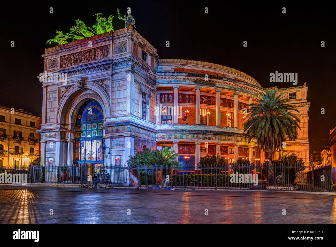 Piazza politeama hi-res stock photography and images - Alamy