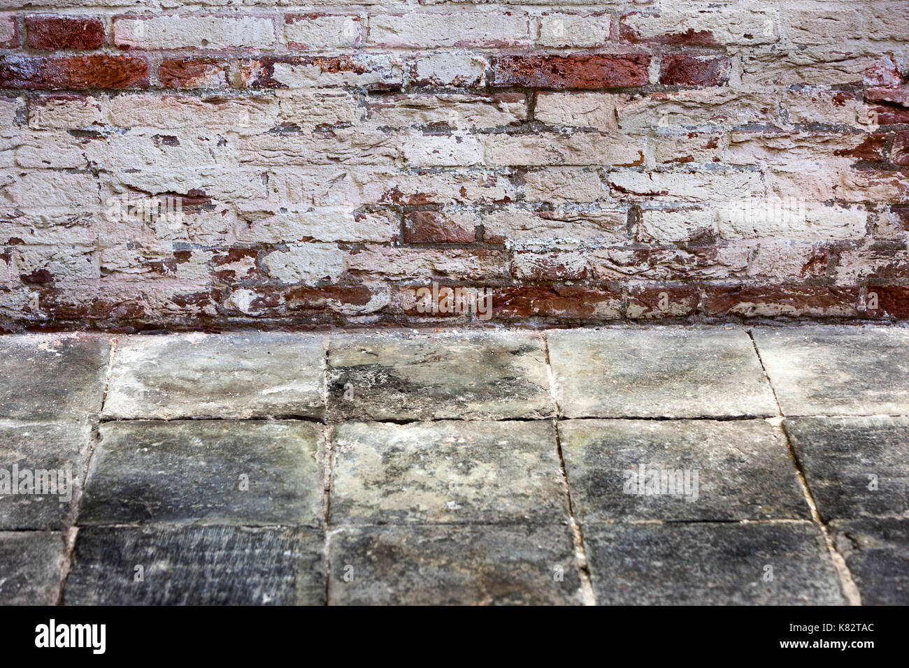 Vintage floor tiles hi-res stock photography and images - Alamy