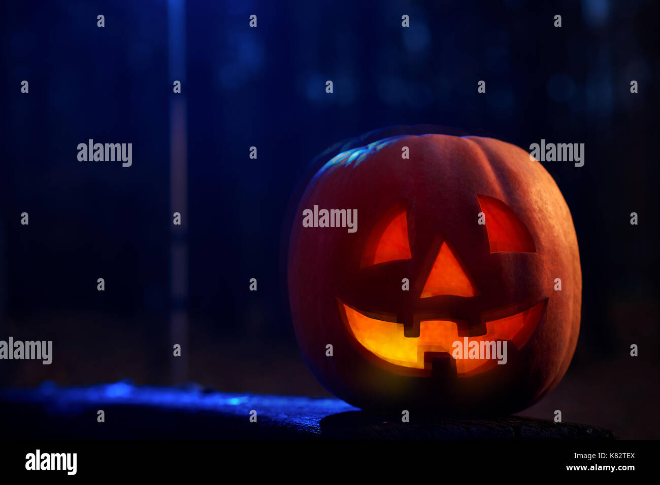 Celebrating autumn hi-res stock photography and images - Alamy