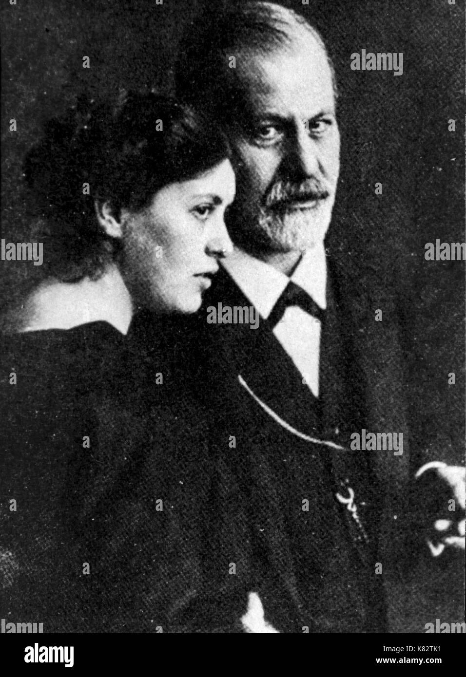 sigmund freud with his daughter sophie, 1910 Stock Photo - Alamy