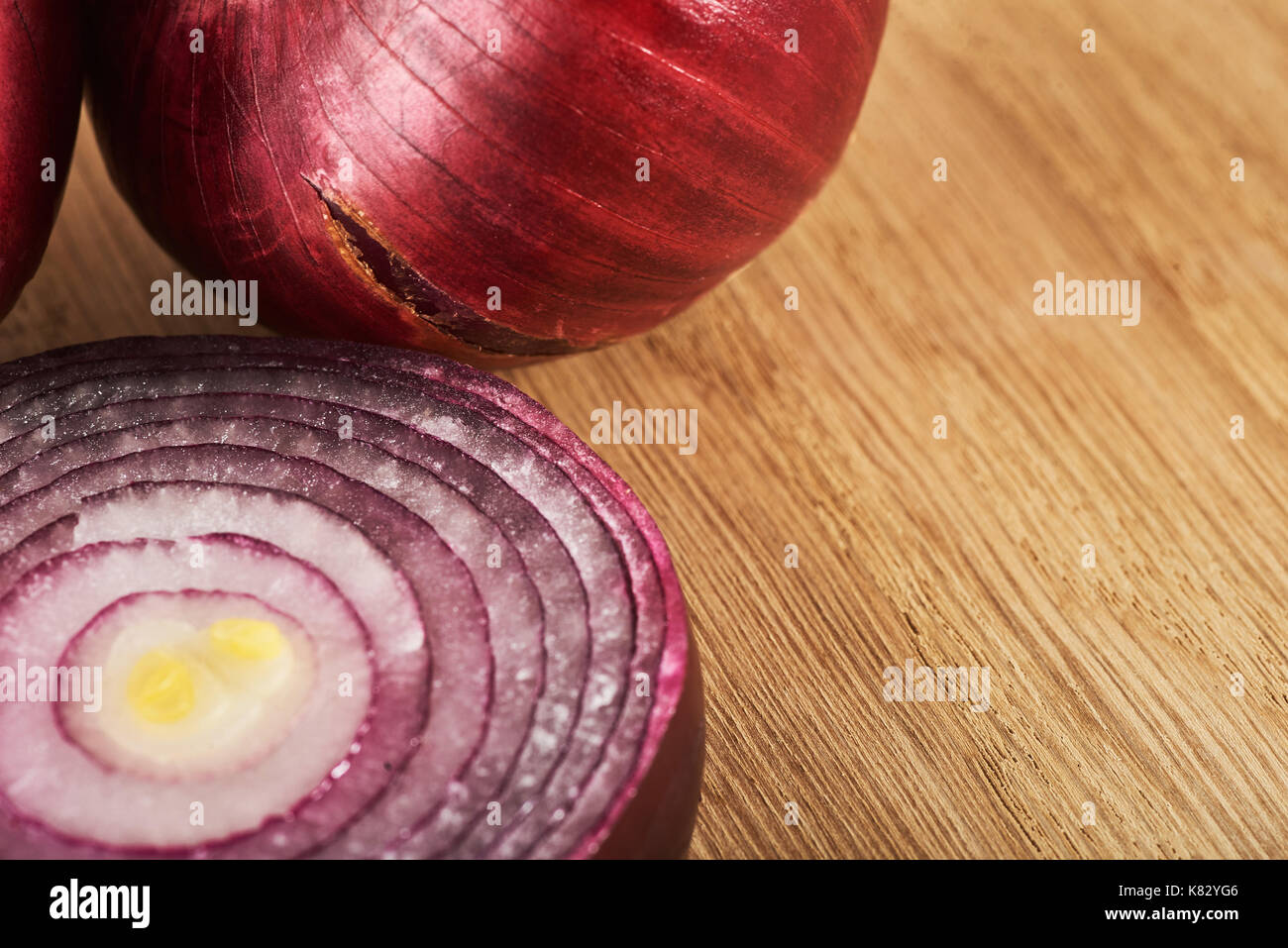 Half red onion hi-res stock photography and images - Alamy