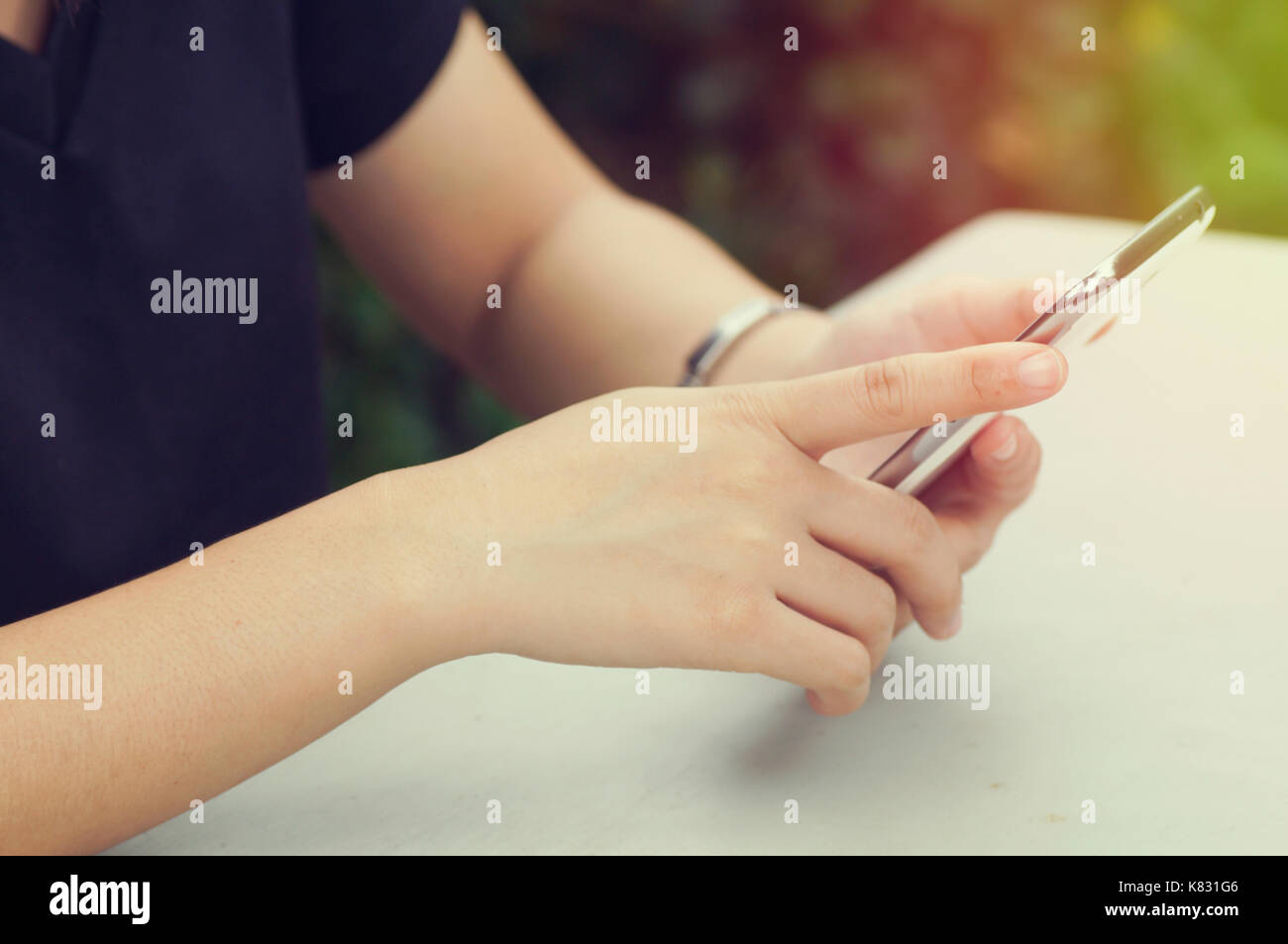 Smartphone on table hi-res stock photography and images - Alamy