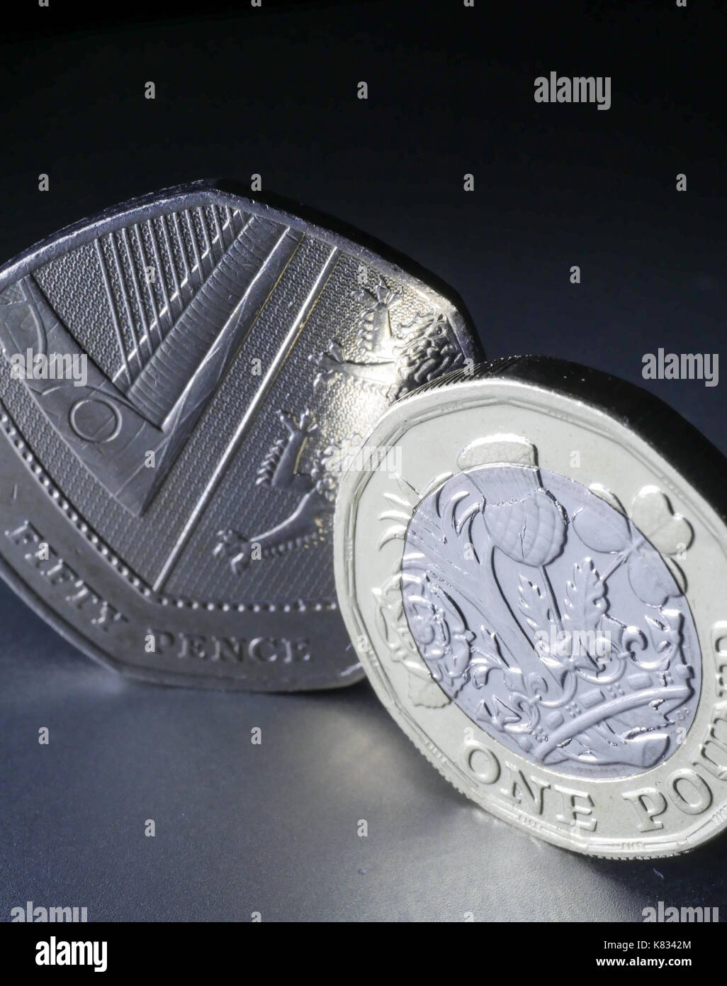 Scottish coins hi-res stock photography and images - Alamy