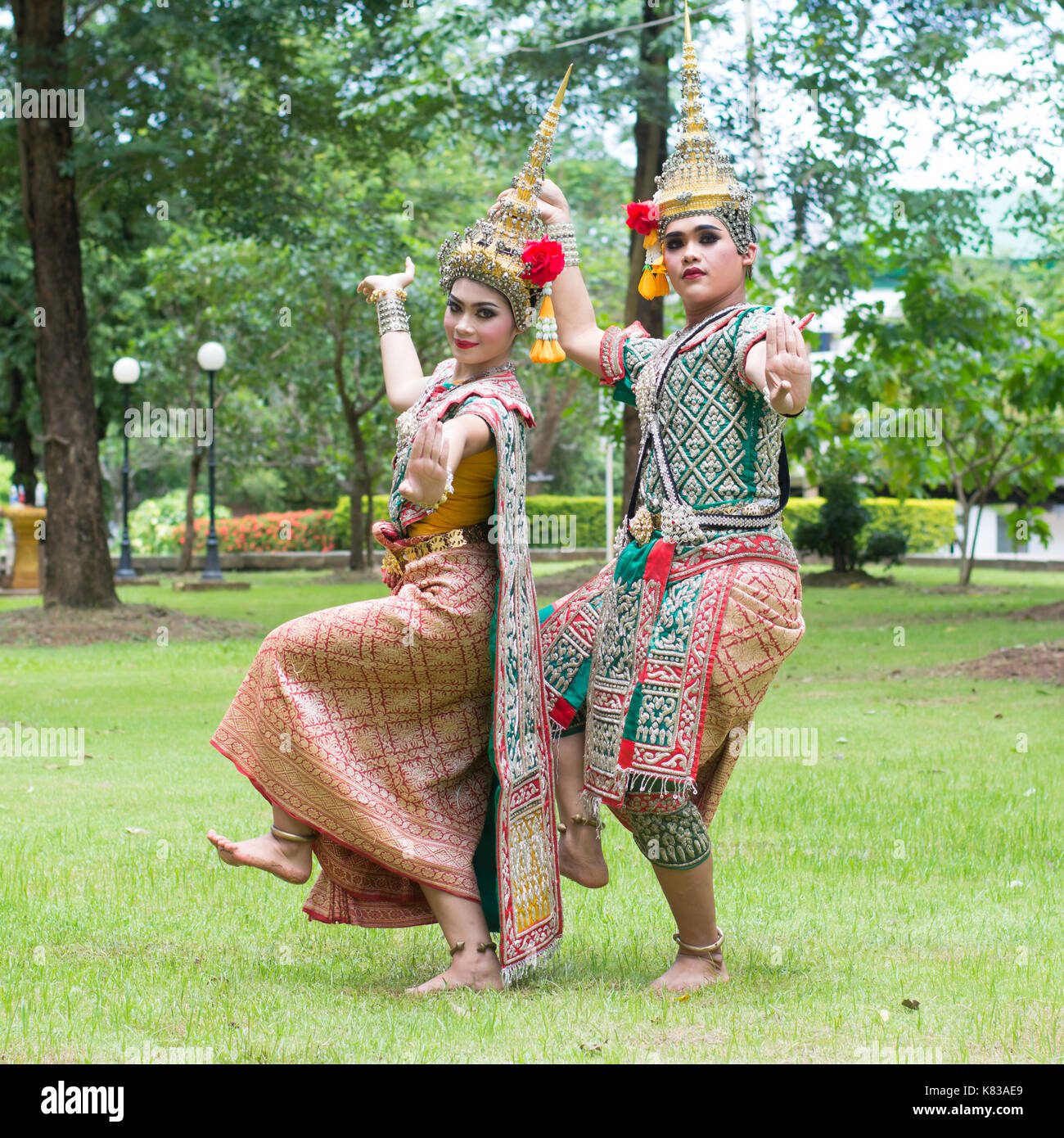 Thai traditional dress. Actors performs Thai ancient dancing Art of ...