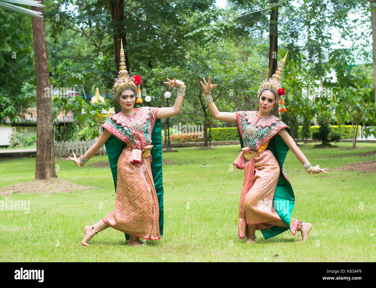 Thai traditional dress. Actors performs Thai ancient dancing Art of ...