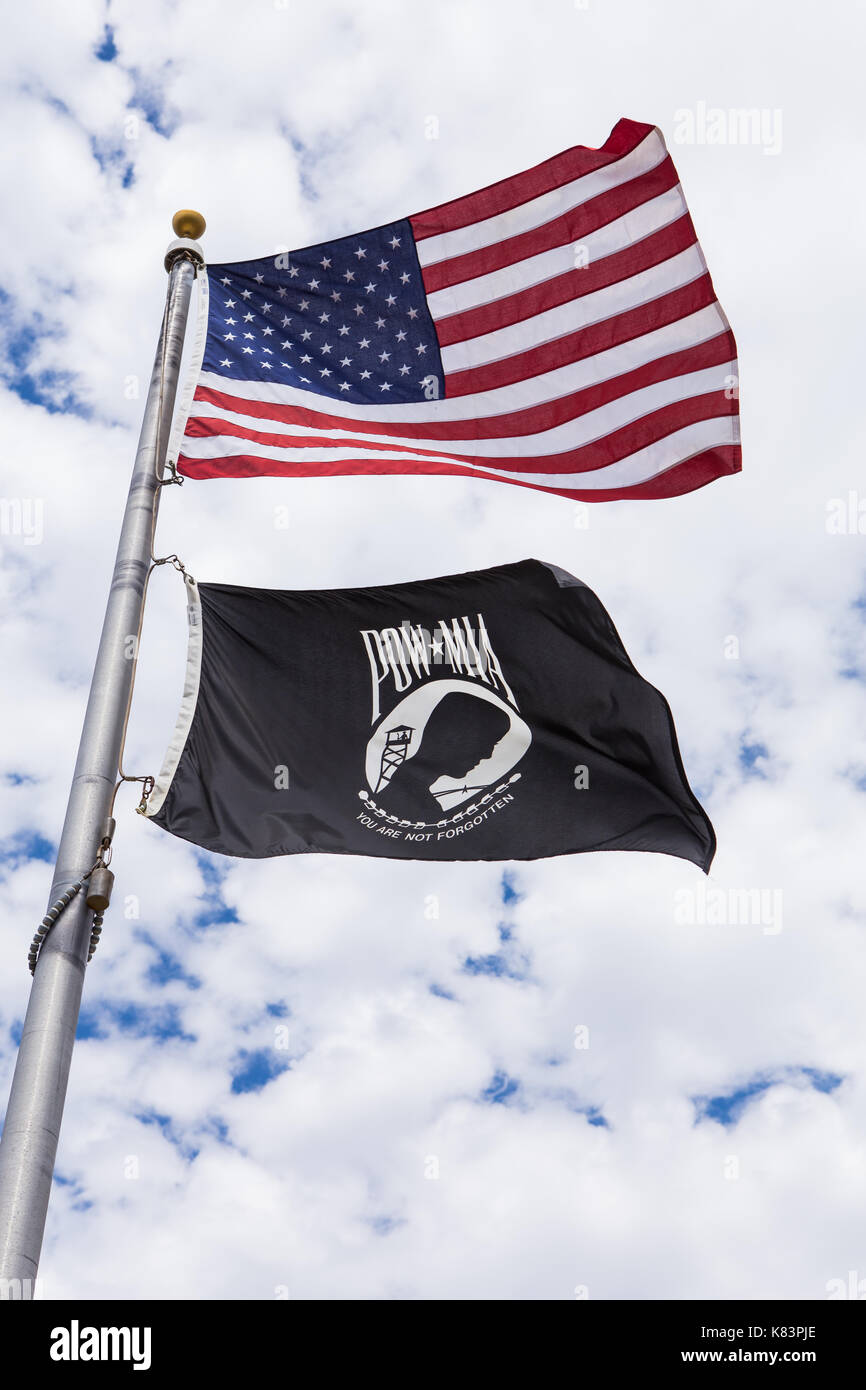 Pow mia flag hi-res stock photography and images - Alamy