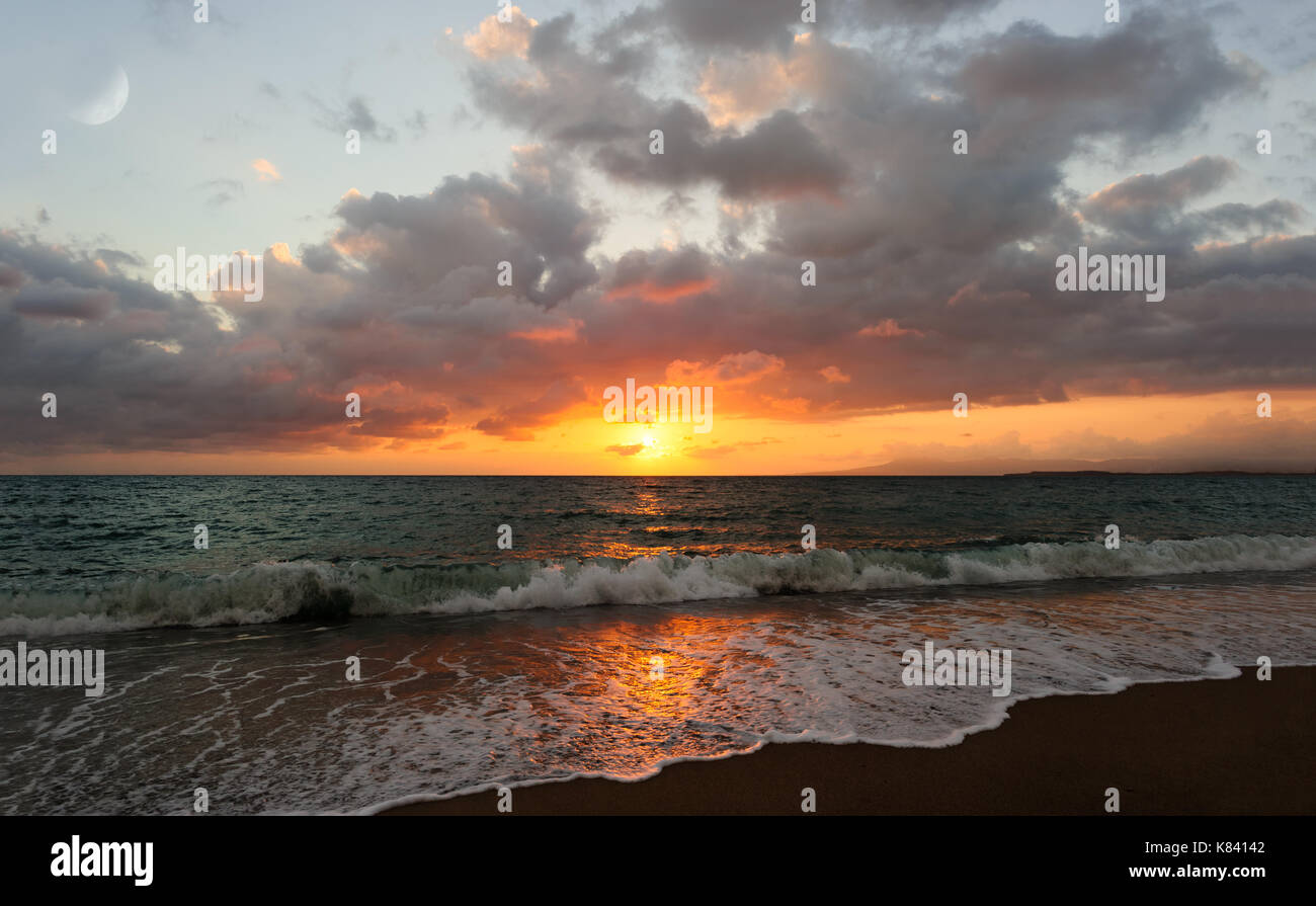 Ocean sunset wave hi-res stock photography and images - Alamy