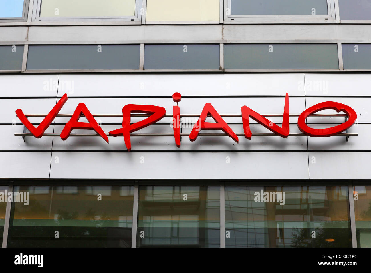 Vapiano logo hi-res stock photography and images - Alamy