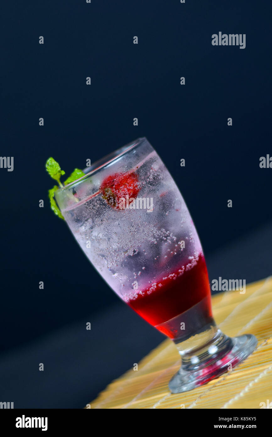 Sparkling juice hi-res stock photography and images - Alamy