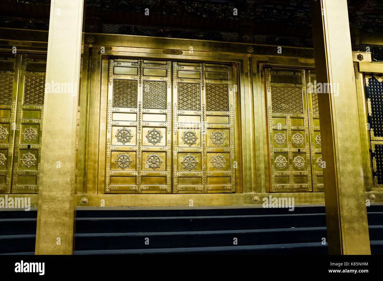 Golden main gate of the Ueno Tosho-gu Shinto Shrine, Tokyo Stock Photo ...