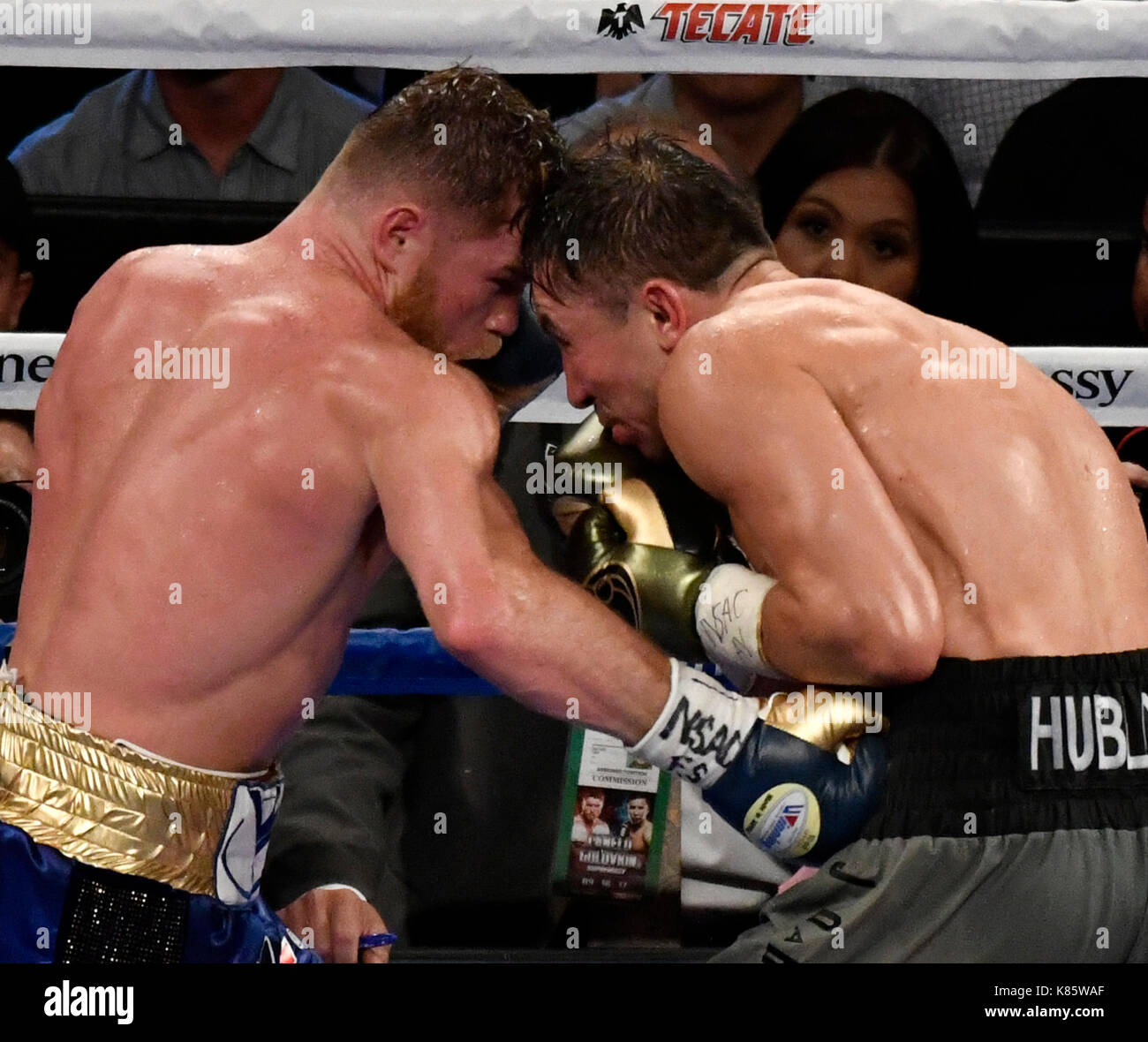 Las Vegas, NV, USA. 16th Sep, 2017. (In gray trunks) GGG goes 12 rounds ...