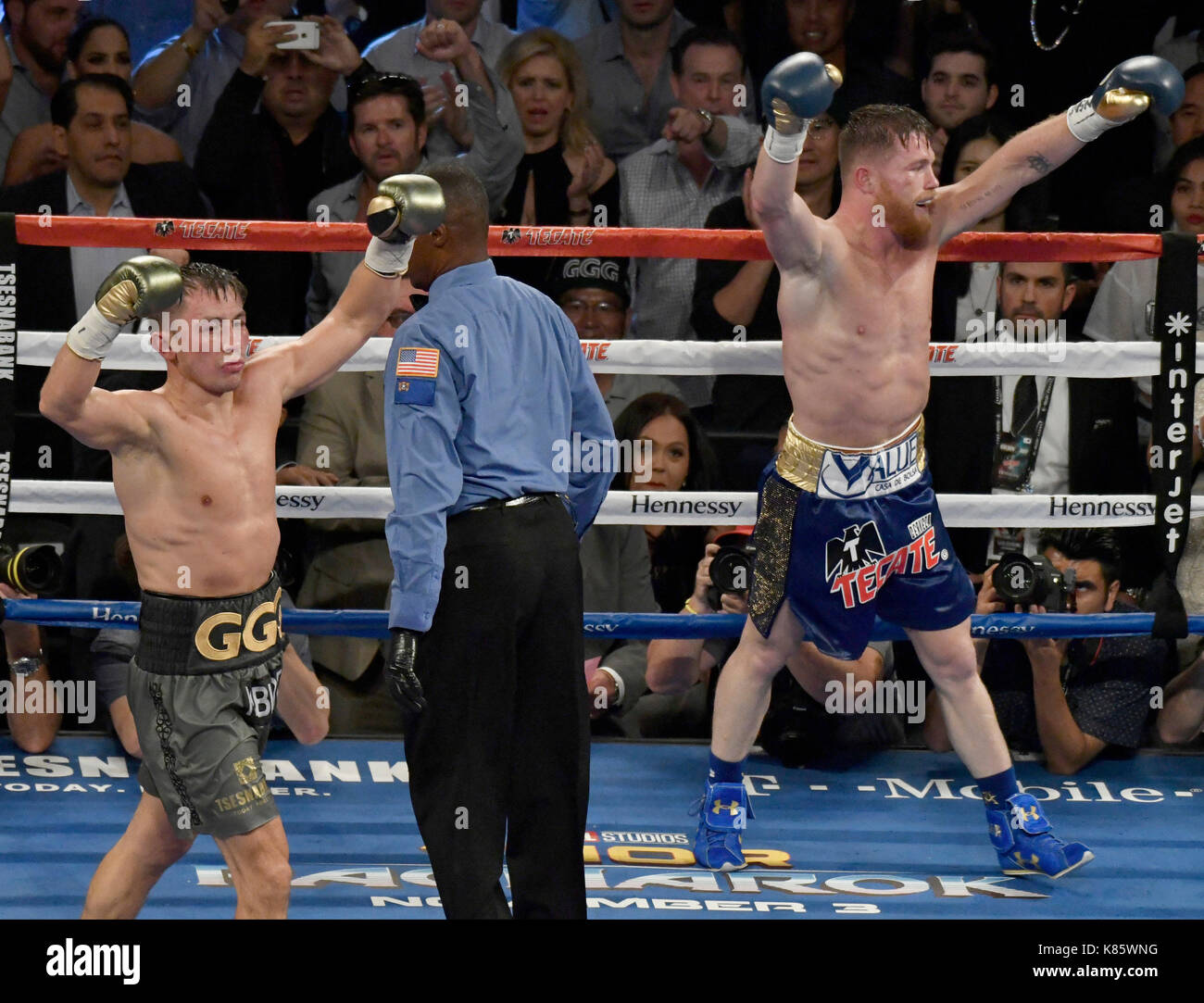 Las Vegas, NV, USA. 16th Sep, 2017. (In gray trunks) GGG goes 12 rounds ...