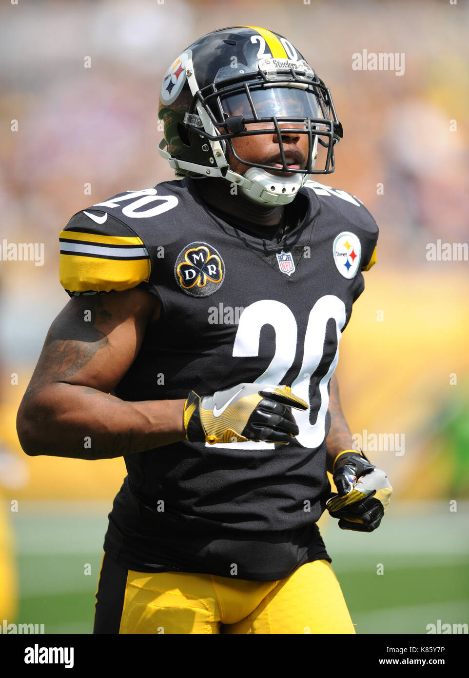 Pittsburgh, PA, USA. 17th Sep, 2017. Robert Golden #21 during the ...