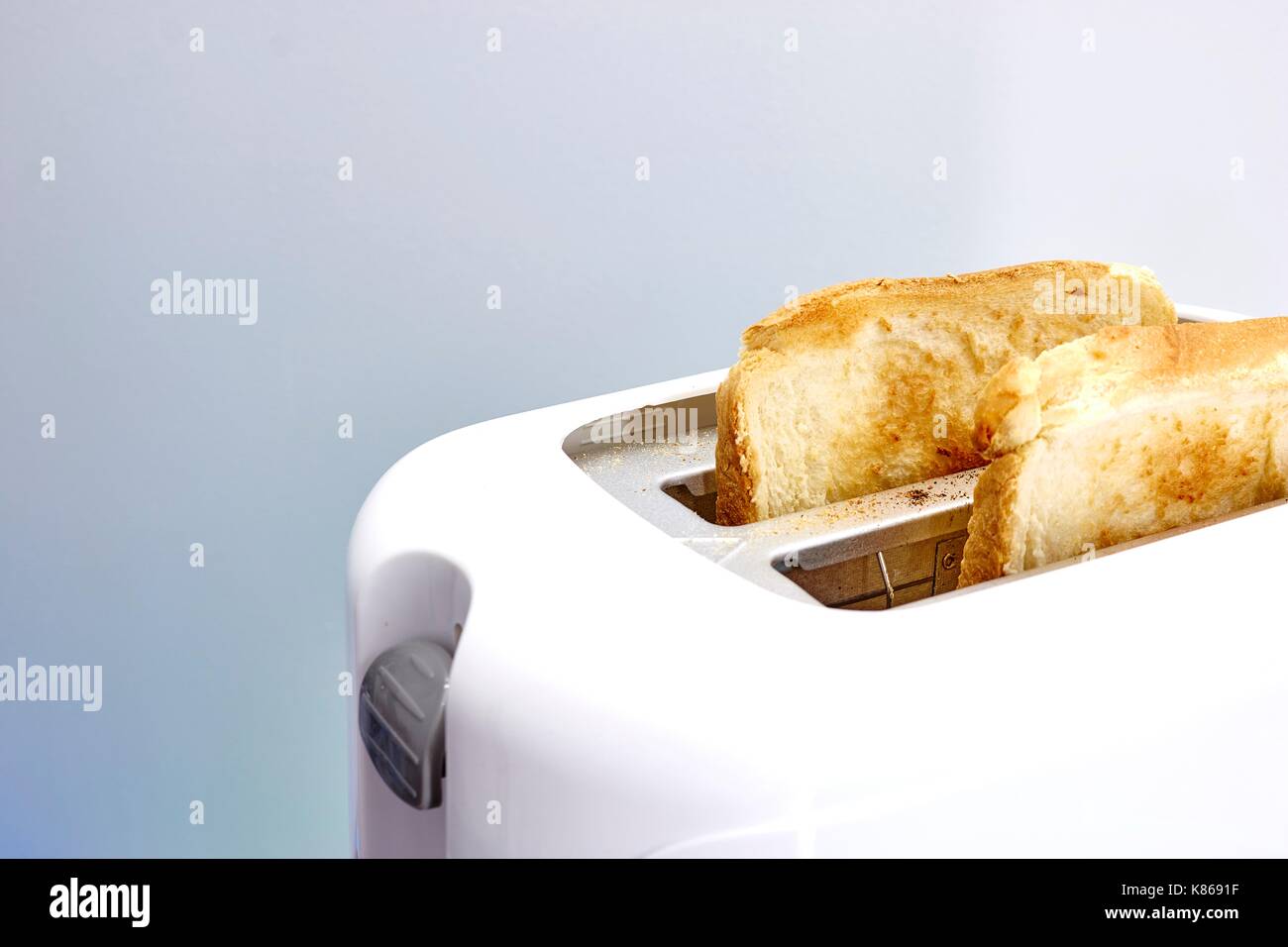 A studio photo of a white toaster Stock Photo - Alamy