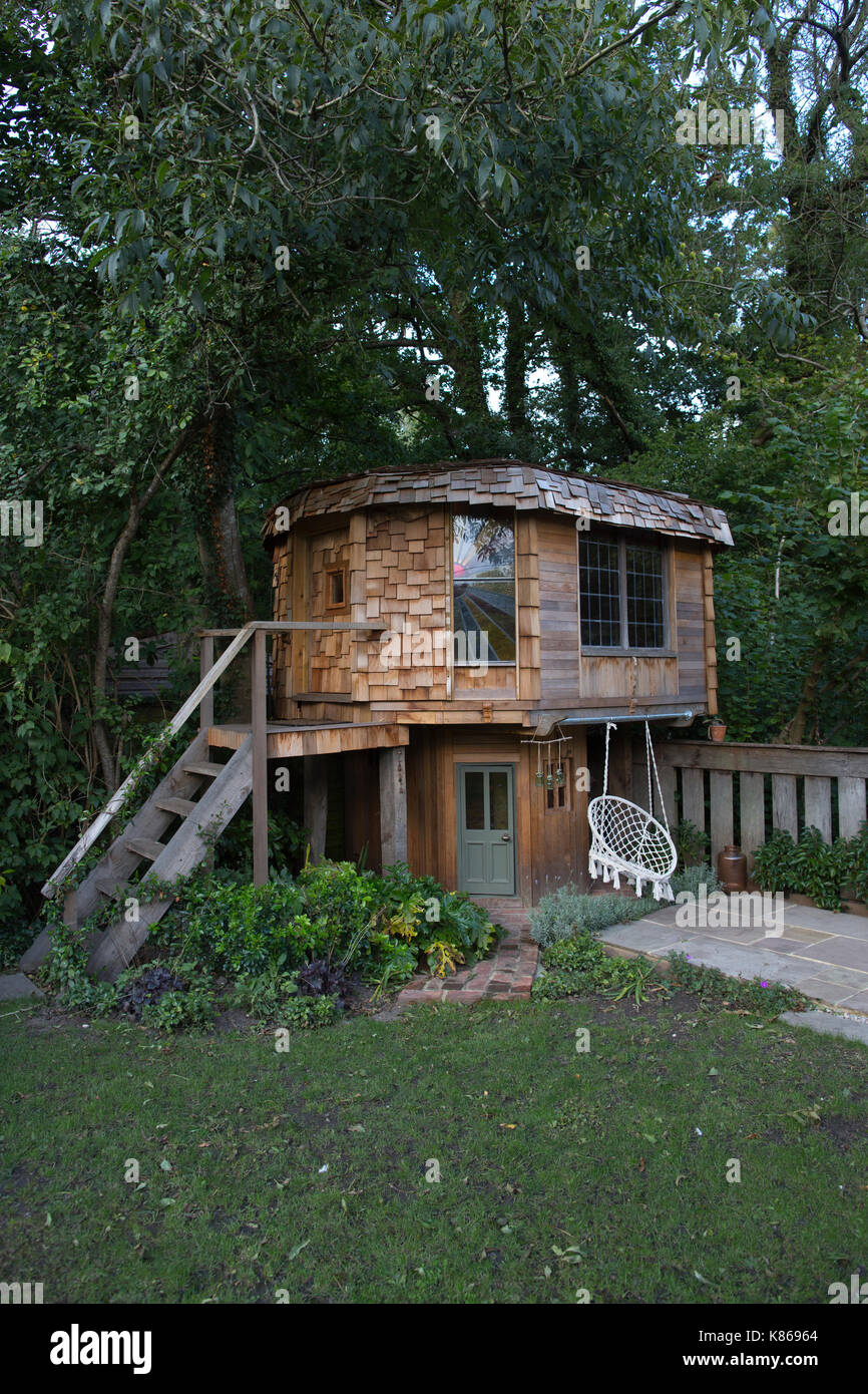 Magical mushroom-shaped tree house in Chiddingfold, Surrey, designed ...