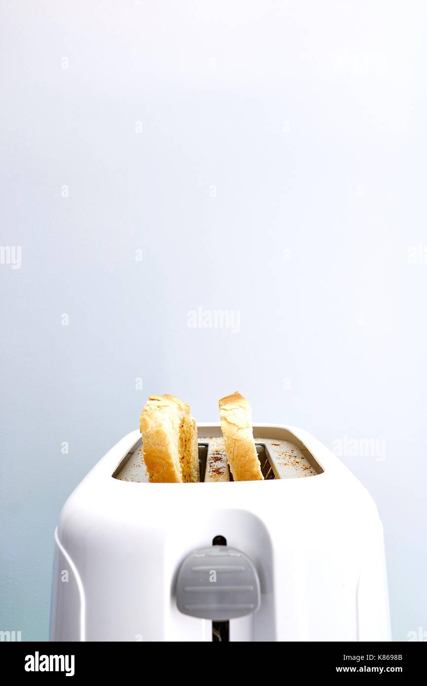 A studio photo of a white toaster Stock Photo - Alamy