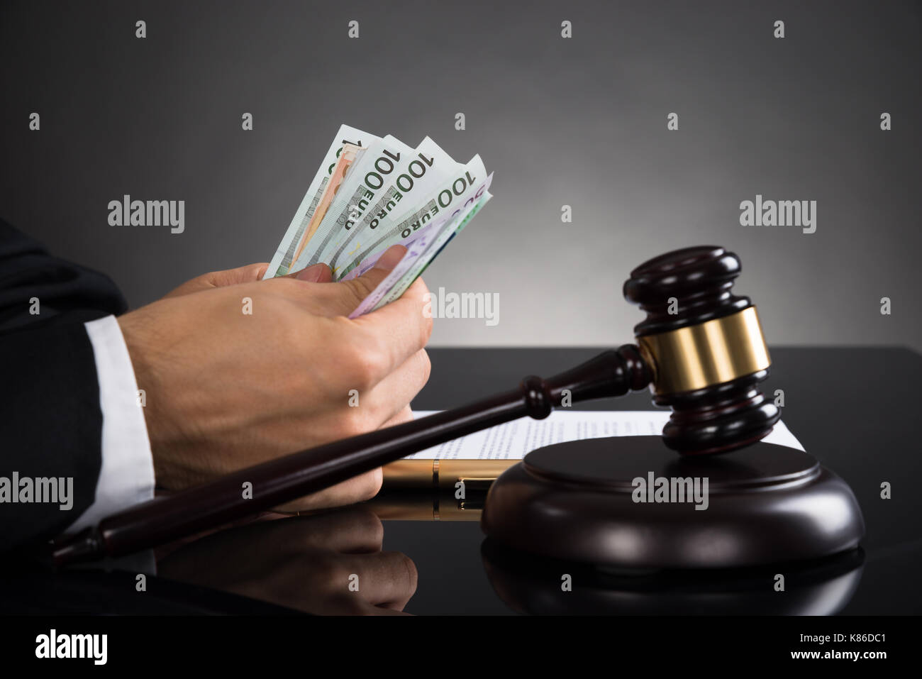 Judge desk hi-res stock photography and images - Alamy