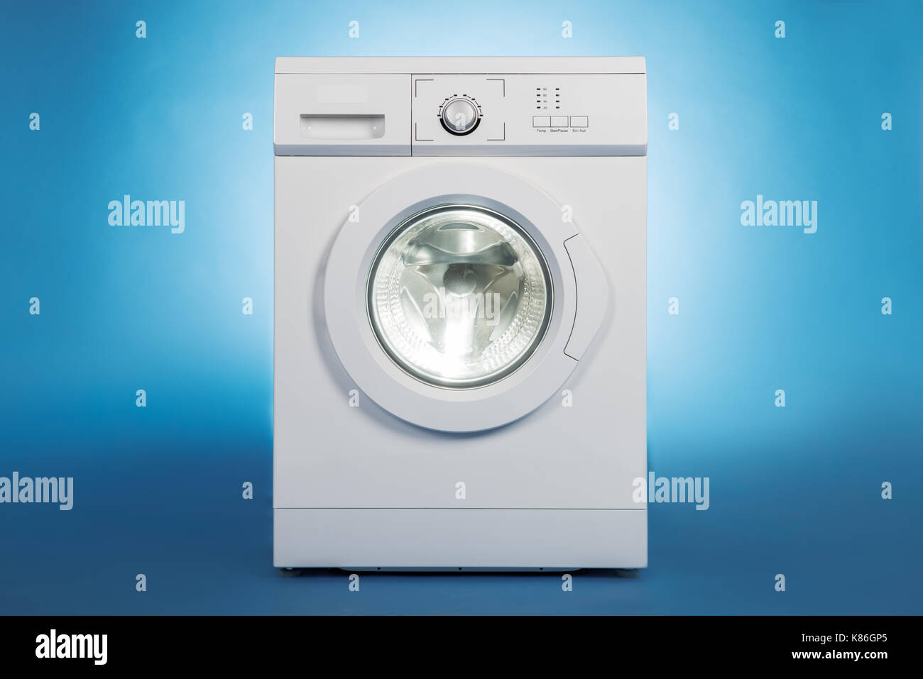 Blue wash background hi-res stock photography and images - Alamy