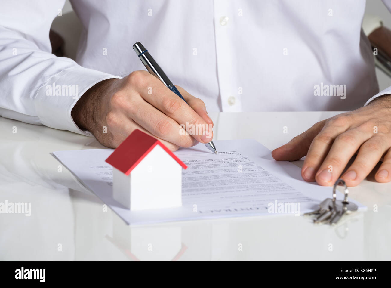 Contract housing hi-res stock photography and images - Alamy