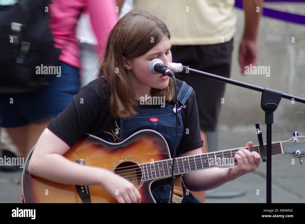 Rich girl song hi-res stock photography and images - Alamy