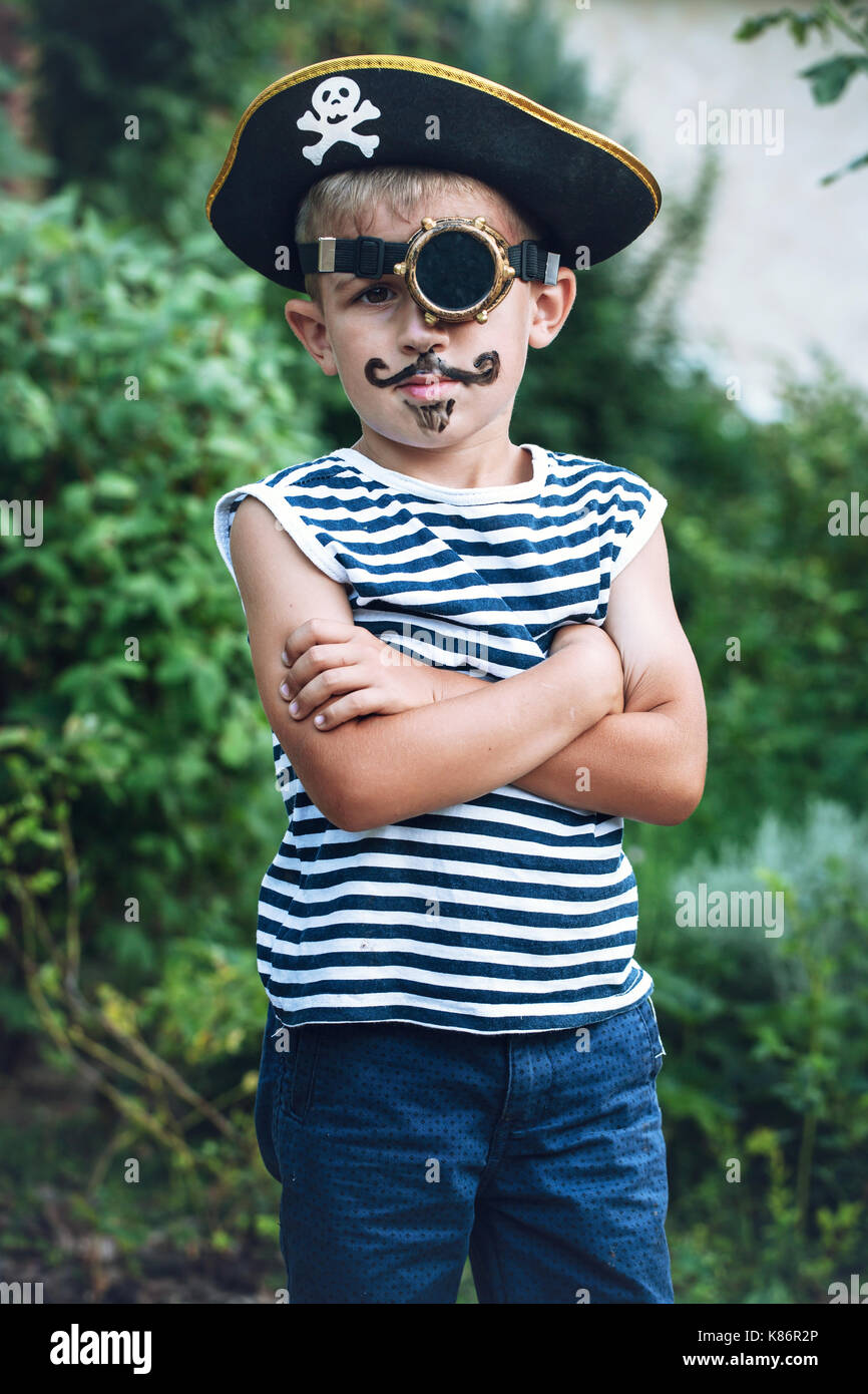 One eyed sailor hi-res stock photography and images - Alamy