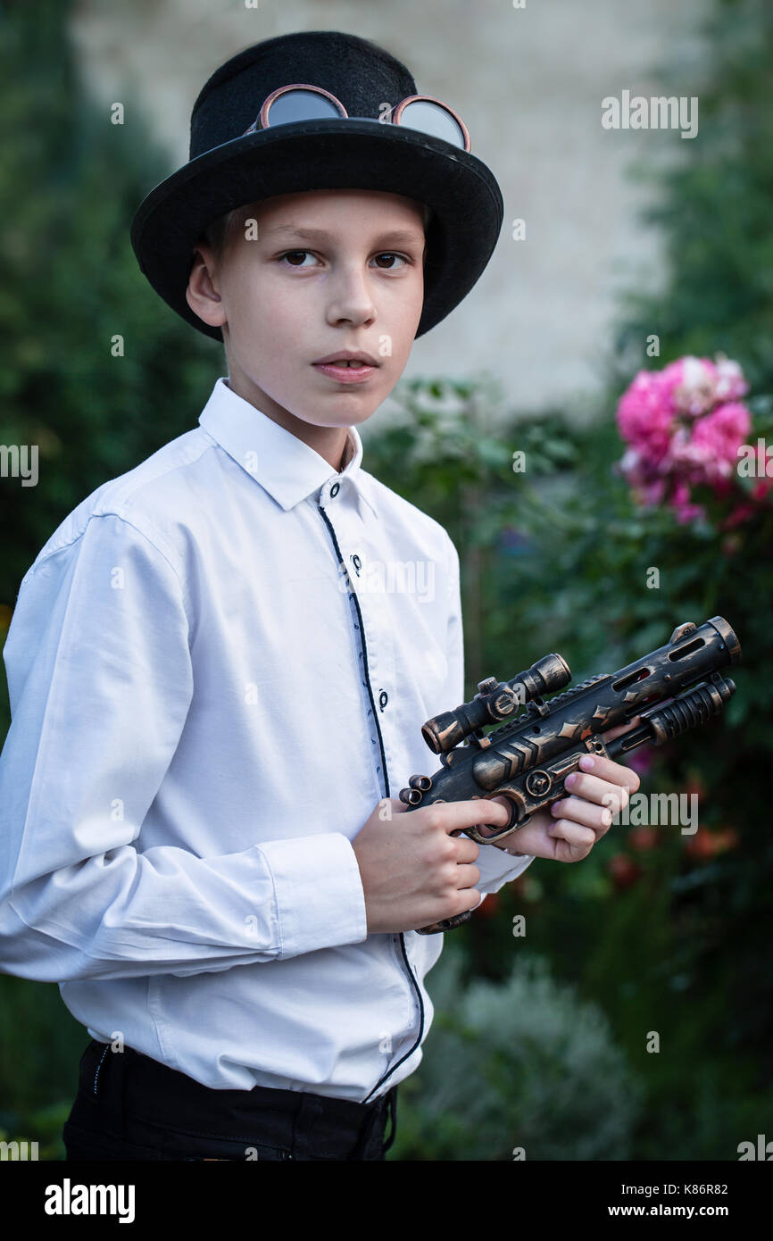 Steampunk fashion hi-res stock photography and images - Alamy