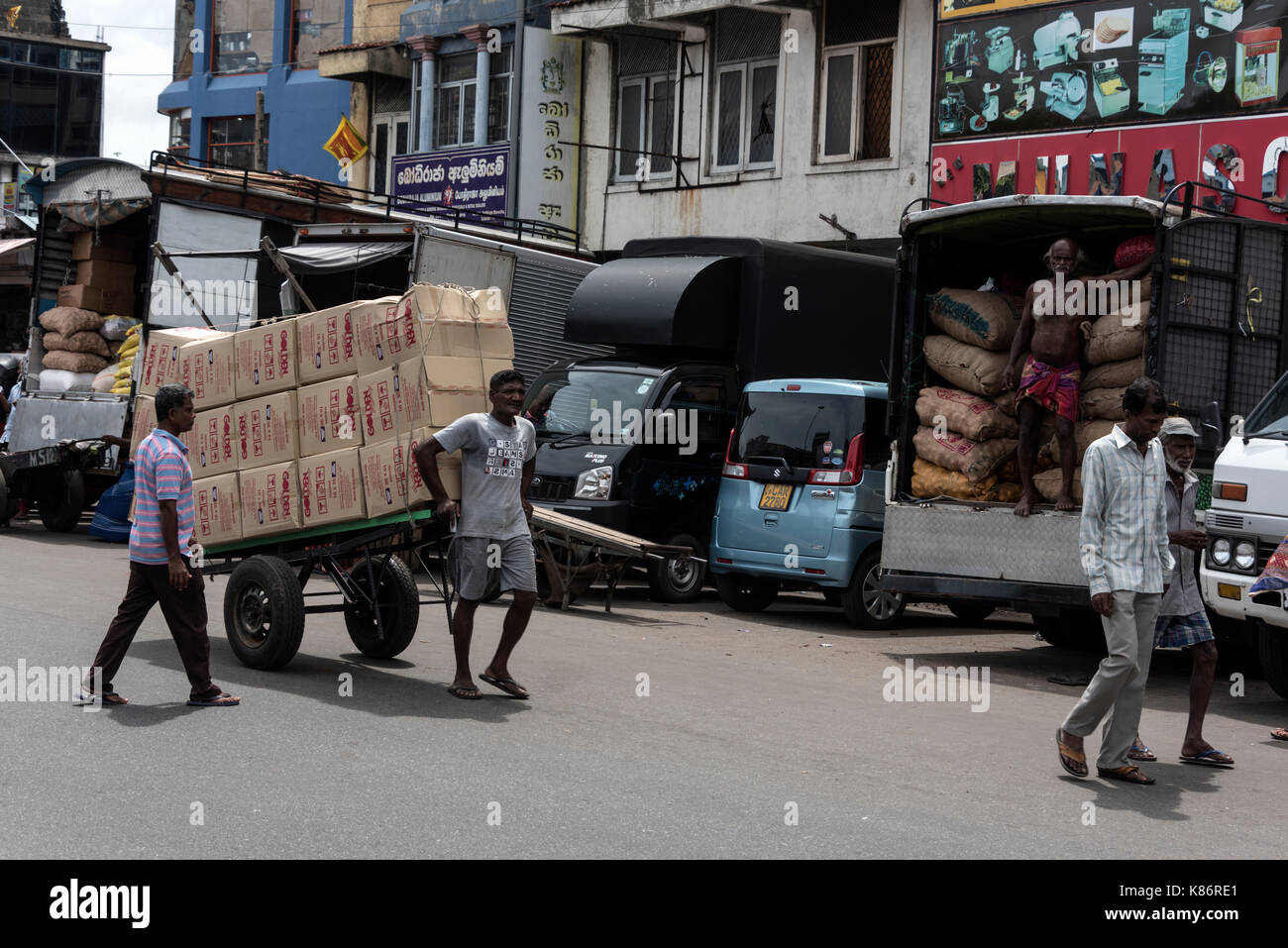 Pettah Market in Colombo, Sri Lanka. Pettah Market is Colombo’s biggest ...