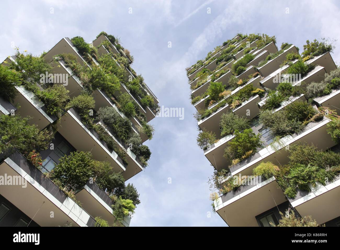 Bosco verticale hi-res stock photography and images - Alamy