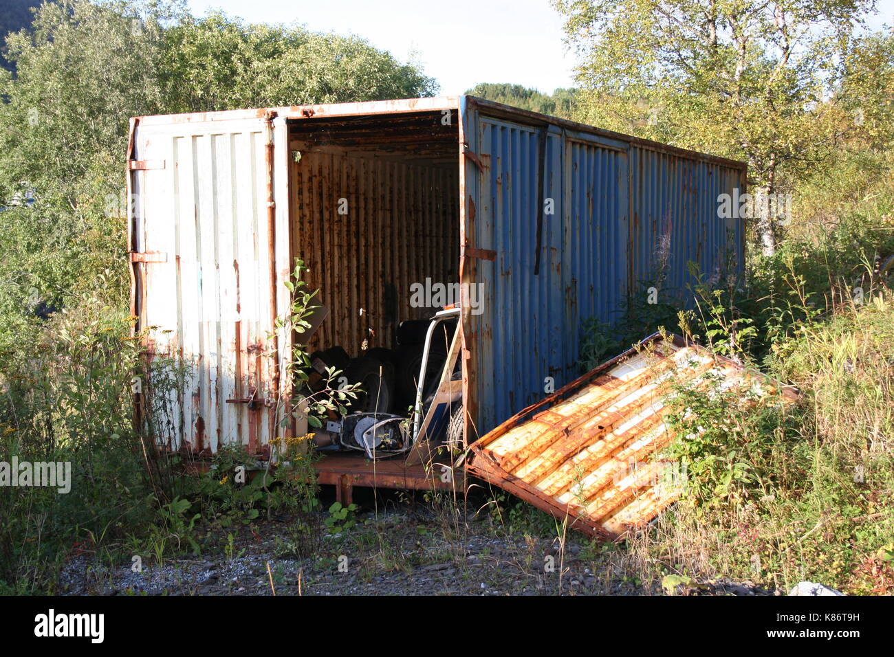 Old cargo container Stock Photo - Alamy